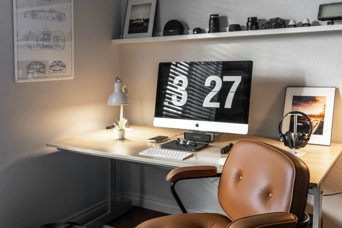 How to set up an ergonomic workstation at home